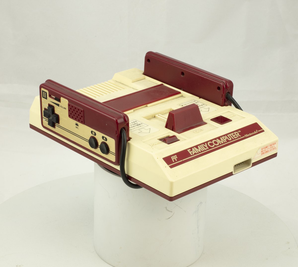 Famicom: Nintendo Family Computer HVC-001 | ACMI collection | ACMI ...