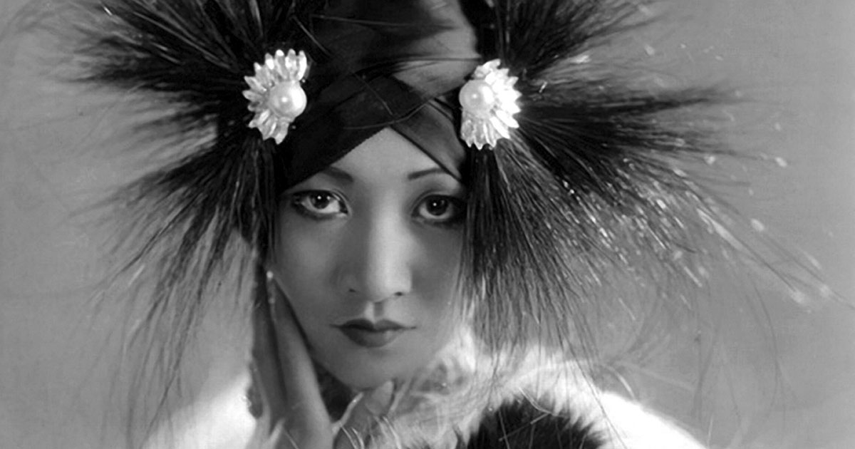 She attracts their stares | ACMI: Your museum of screen culture